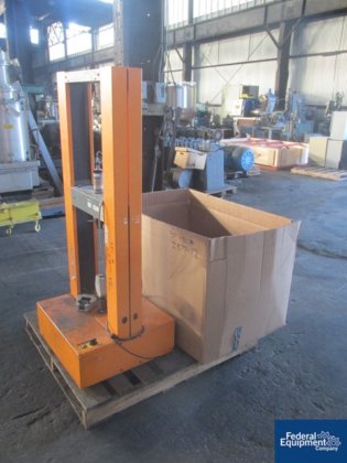Lloyd Instruments Tensile Tester, Model 6000R in Cleveland, OH, USA