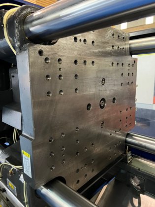 SIM-EL-300T Electric Injection Machine in Campinas - State of São Paulo ...