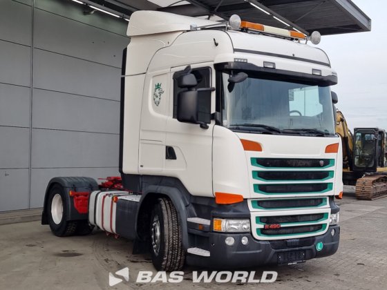 Scania R490 in Veghel, Netherlands
