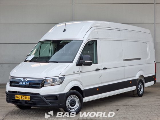 MAN TGE 3.140 in Veghel, Netherlands