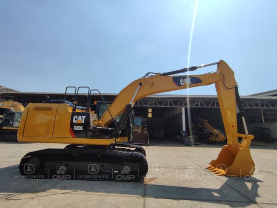 CAT 320E Excavator in Tlalnepantla de Baz, Mexico
