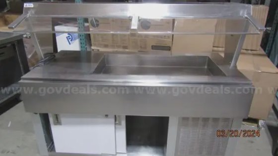 Cold well serving line on wheels in West Des Moines, IA, USA