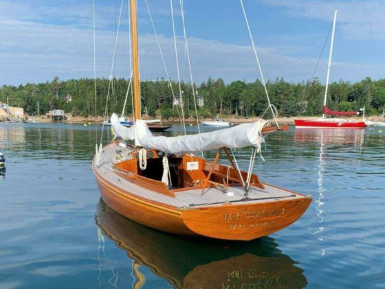 1981 Herreshoff 26' (7.92 m) Sanford Boat Co, / Alerion Class Sloop in ...