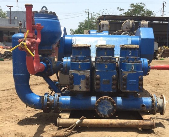 NATIONAL 12P160 TRIPLEX MUD PUMPS in Bhavnagar, India