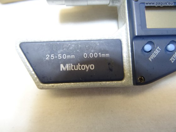 Gebraucht MITUTOYO Digital Beak Internal Micrometer in Zschepplin ...