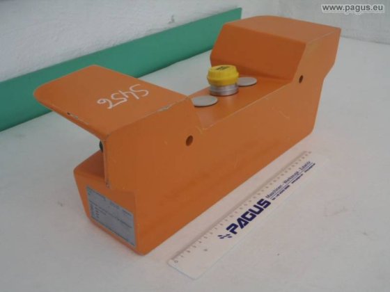 SQUARE D two-hand machine control in Zschepplin, Saxony, Germany