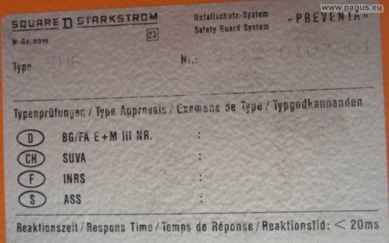 SQUARE D two-hand machine control in Zschepplin, Saxony, Germany