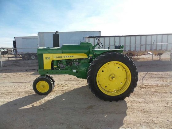 John Deere 630 Tractor
