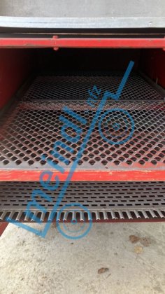 Plot combine harvester in Eferding, Austria