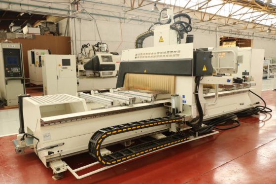 2004 SCM cnc 3 ejes scm mod record 132 in Valencia, Spain