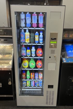 Laundromat Laundry Soap Vending Machine in Westbury, NY, USA