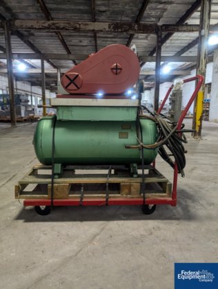 Welch Vacuum Pump in Cleveland, OH, USA