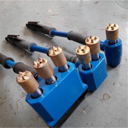 Pneumatic Hand Held Concrete Floor Scabbler Multiple Tungsten Heads in ...