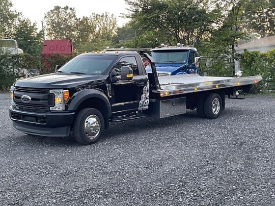 2017 FORD F550 Rollback in Allentown, PA, USA