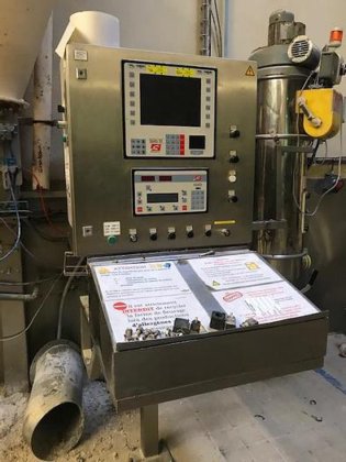 6 Spiromatic silos and 2 weighing stations in Oldenzaal, Netherlands