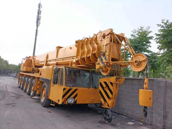 1997 Demag AC615 200t all terrain crane in China