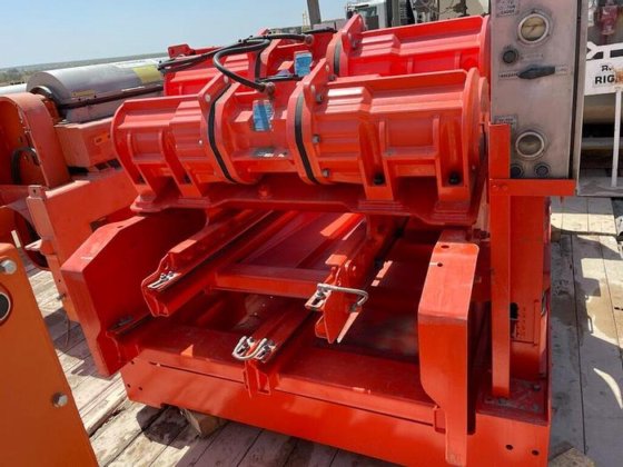 MI SWACO MD-2 Dual Deck Shale Shaker in Fort Stockton, TX, USA