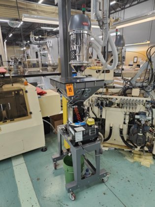Mobile Receiver, Dosing & Blending System. With 2017 MORETTO Hopper ...