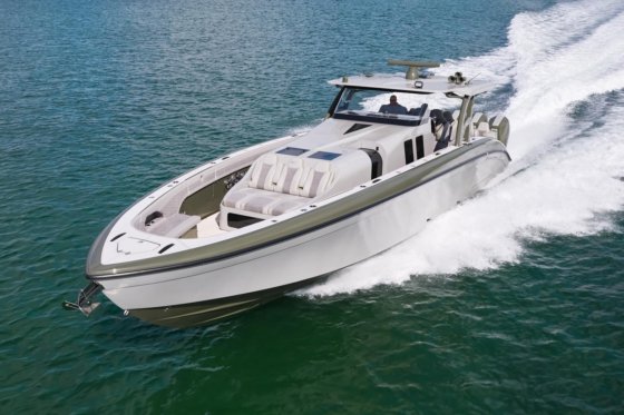 2025 Midnight Express 52 ft in Fort Lauderdale, FL, USA