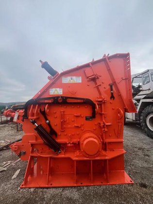 Eagle 1400 Horizontal Shaft Impactor in Springville, IN, USA