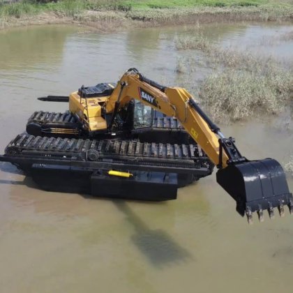 River Sand Dredging Machine Pontoon Boat Sides Amphibious Excavator in ...