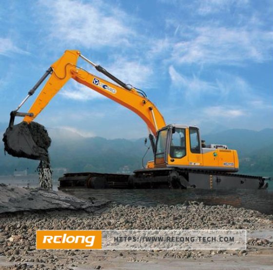 River Sand Dredging Machine Pontoon Boat Sides Amphibious Excavator in ...