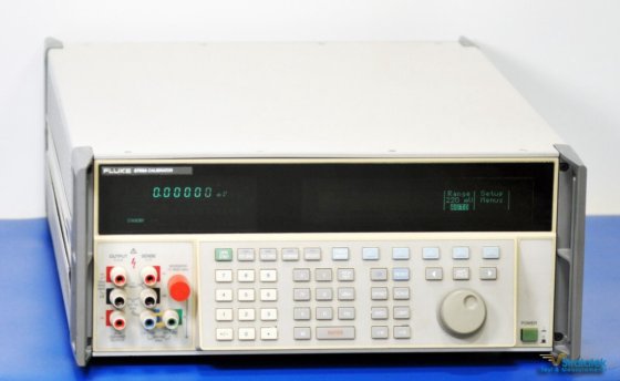 Fluke 5700A Multifunction Calibrator 5700A-03 Wideband ACV Option in ...