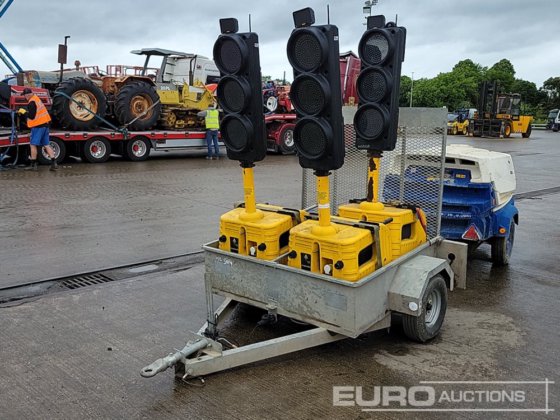 3 Way Traffic System, Single Axle Trailer, Ramp in Leeds, England ...