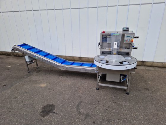 Brimapack Vepack 200-PHH packaging machine for iceberg lettuce in ...