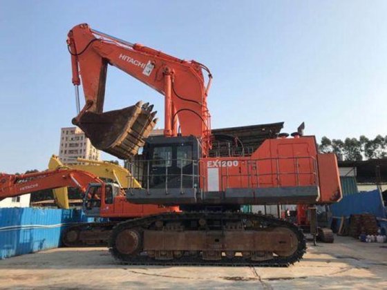 Hitachi EX1200 in Shanghai, China