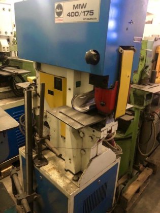 Profile steel shear punch Mubea Muhr Bender MIW 400 / 175 in Berlin ...