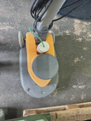 Polishing machine Taski ergodisc omni 43 cm Type 43SHS .de in Berlin ...