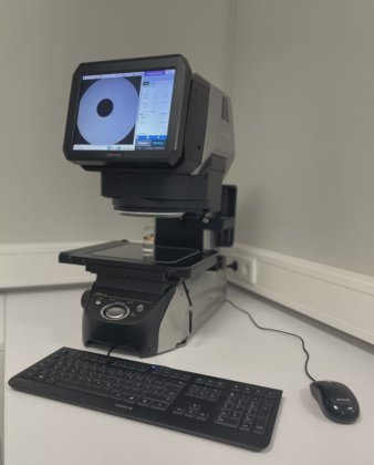 Keyence Digital Measuring Projector IM-7020 Measuring Microscope + IM ...