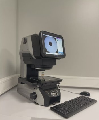 Keyence Digital Measuring Projector IM-7020 Measuring Microscope + IM ...