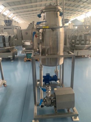 VERTICAL DEAERATOR TANK WITH VACUUM in Murcia, Spain