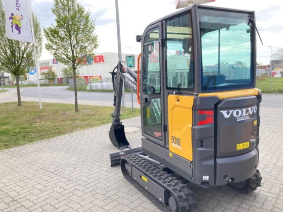 2021 Volvo EC 18E new machine with bucket package in Stuhr, Germany