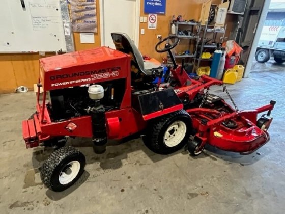 Toro 3250D Triplex in Invercargill, Southland, New Zealand
