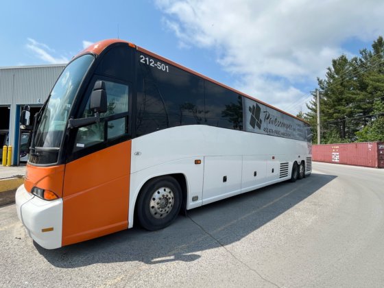 2012 MCI J-4500 in Montreal, Quebec, Canada