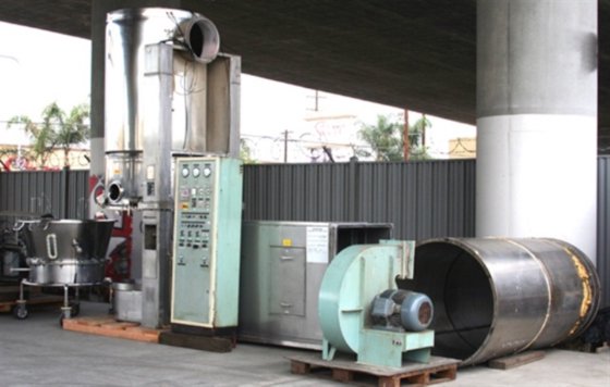 Aeromatic S-6 Fluid Bed Spray Granulator in St. Petersburg, FL, USA