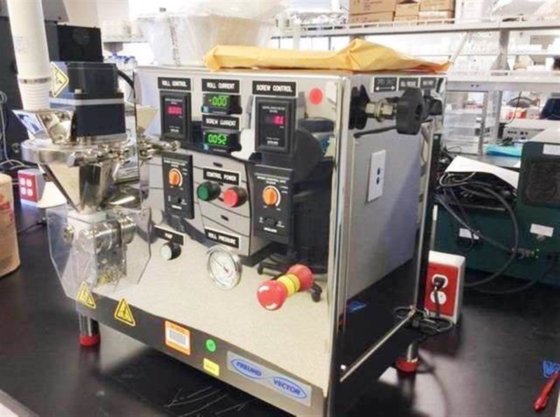 Vector Freund Roller Compactor TF-LABO in St. Petersburg, FL, USA