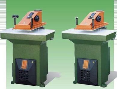 ATOM S-SE DIE CUTTING MACHINE in Monte Urano, Italy