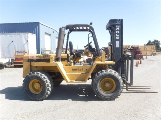 2000 CATERPILLAR R80 in Woodland, CA, USA