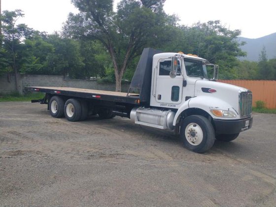 2007 Peterbilt 335 Rollback in Monterrey, Nuevo León, Mexico