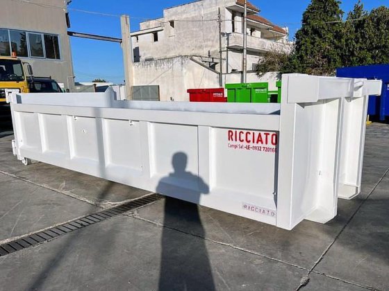 13.5m3 Skip Loading Container LIGHT Line in Italy