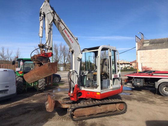 1999 Takeuchi TB135 Mini Backhoe Loader in Burgos, Spain