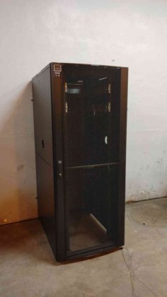 Emerson Fully Enclosed Rolling Server Rack F2811 in Shippensburg, PA, USA