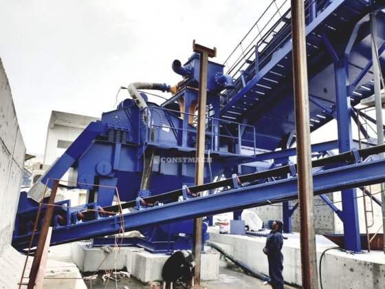 DEWATERING SCREEN – 100 tph – WITH POLYURETHANE MESH in Izmir, Turkey