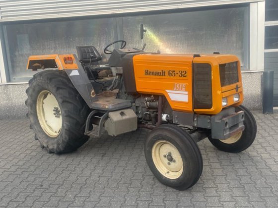 Gebraucht Renault 65-32 ME in Roermond, Limburg, Niederlande