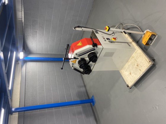 Mach roll 40/50 HV section rollers 240 v in Blackburn, United Kingdom