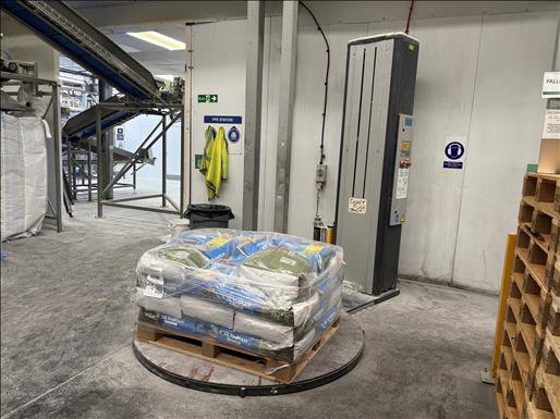 2002 Siat WS320L-1 Pallet wrapper in Chelmsford, England, United Kingdom